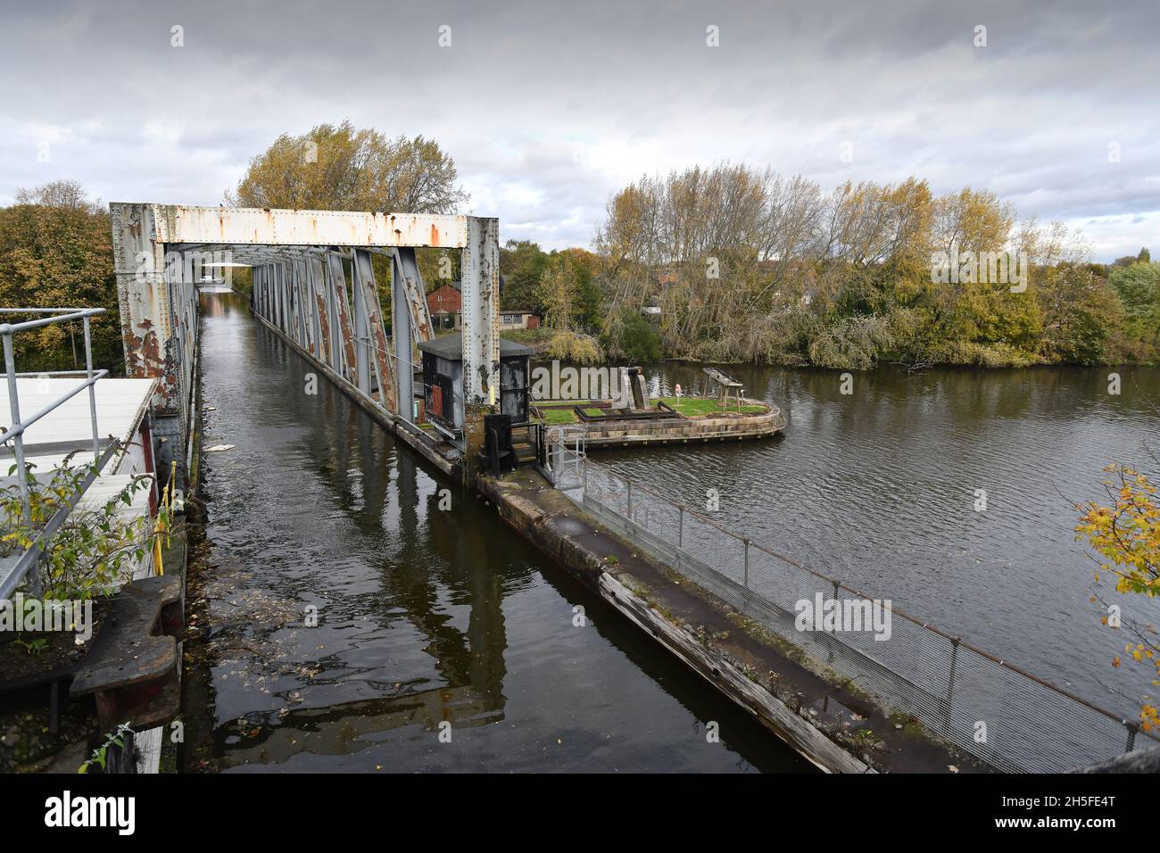 The Barton Swing Aqueduct a moveable navigable aqueduct carrying the ...