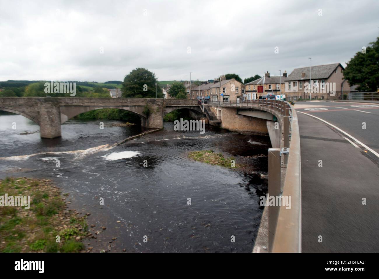 River South Tyne flowing beneath Old Haydon Bridge from Haydon New ... River South Tyne flowing beneath Old Haydon Bridge from Haydon New ...