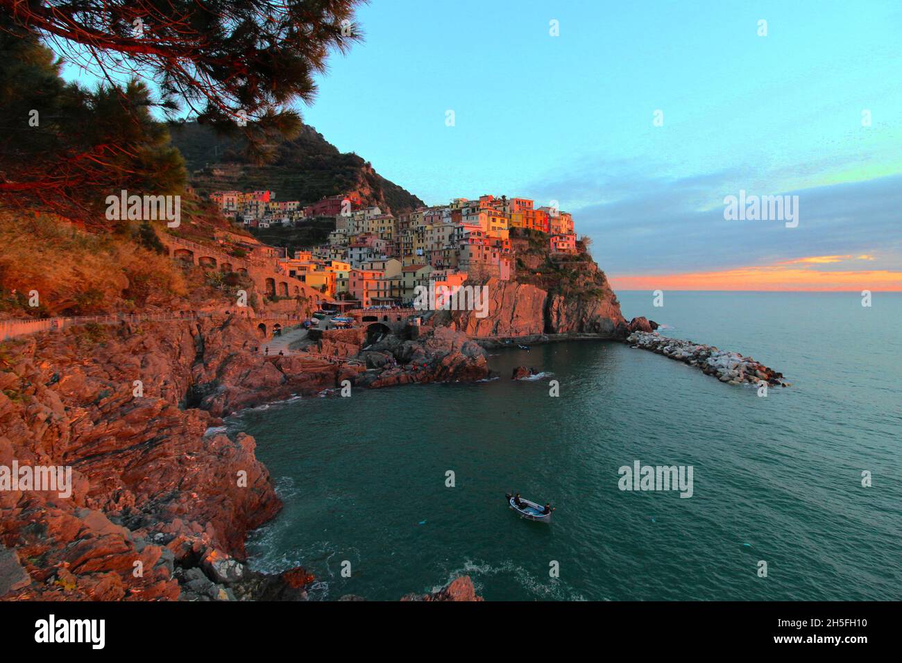 Panoramicpath hi-res stock photography and images - Alamy