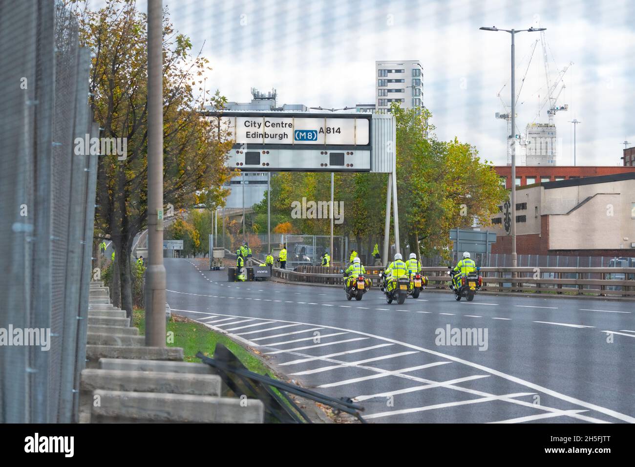 Security fencing around a814 hi-res stock photography and images - Alamy