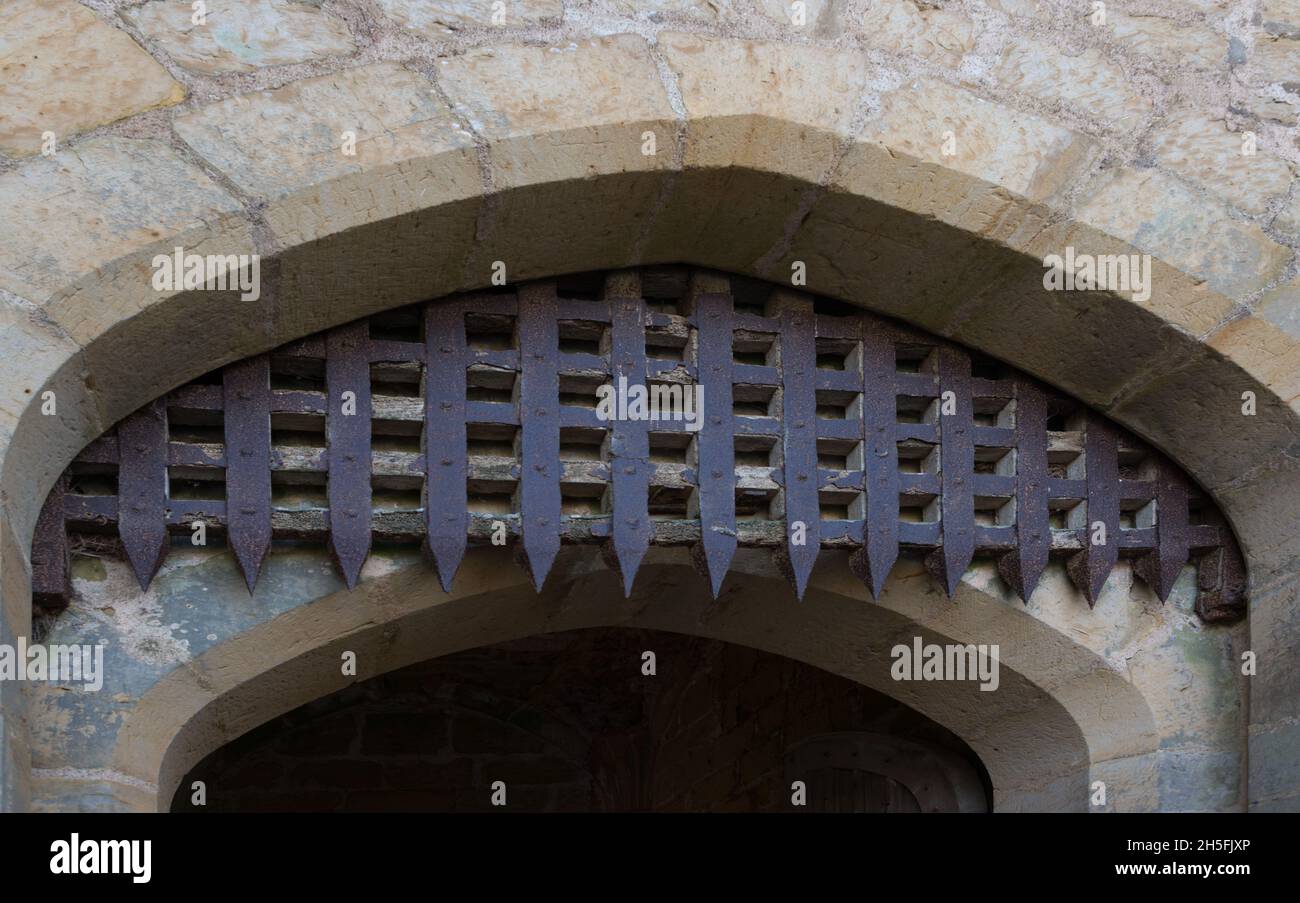 Portcullis gate hi-res stock photography and images - Alamy