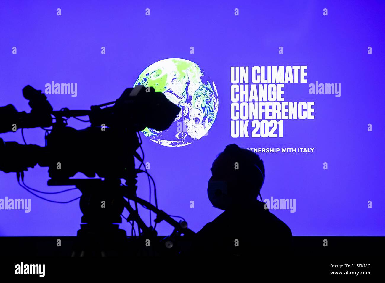 Cop26 logo hi-res stock photography and images - Alamy