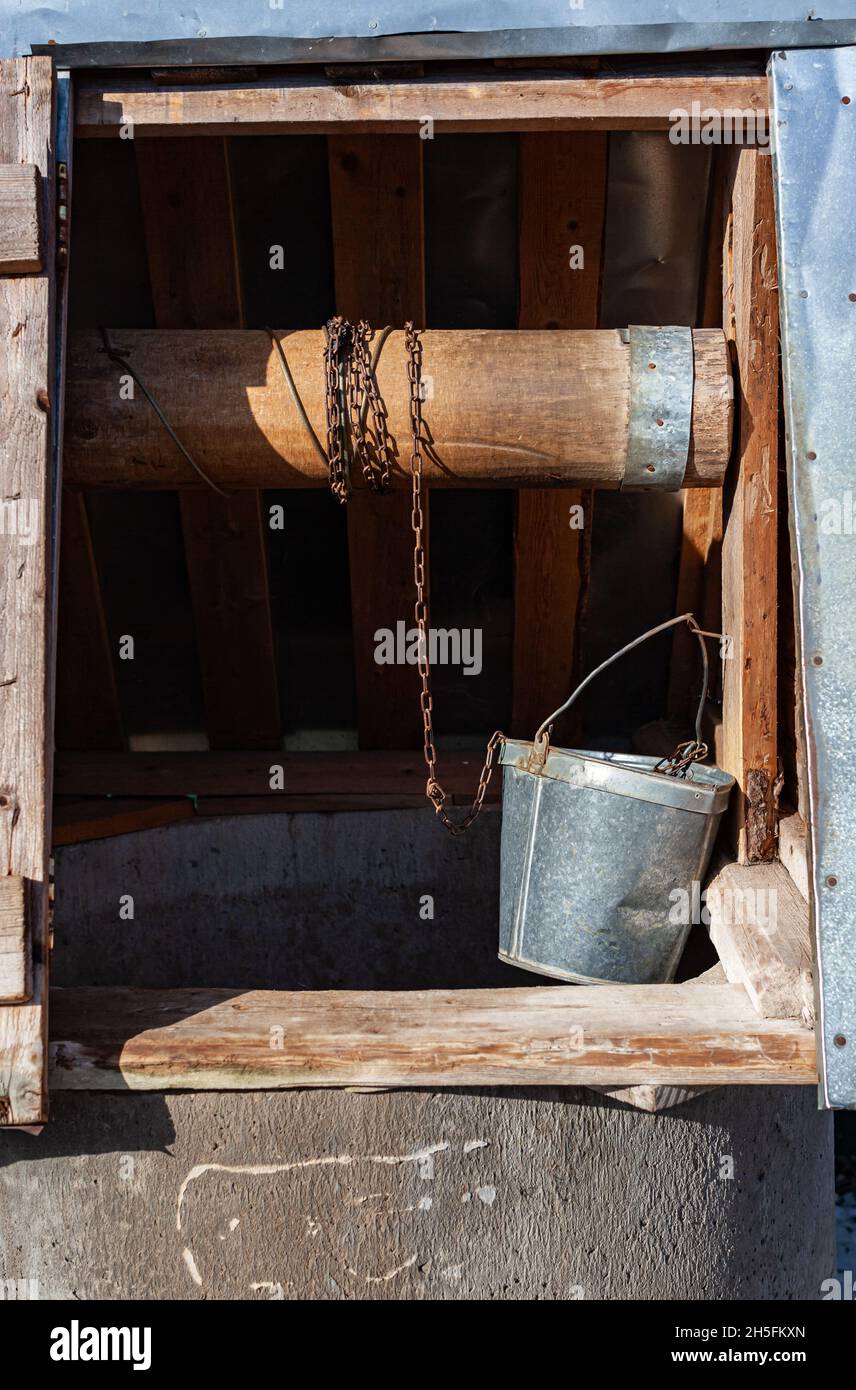 Bucket drum hi-res stock photography and images - Alamy