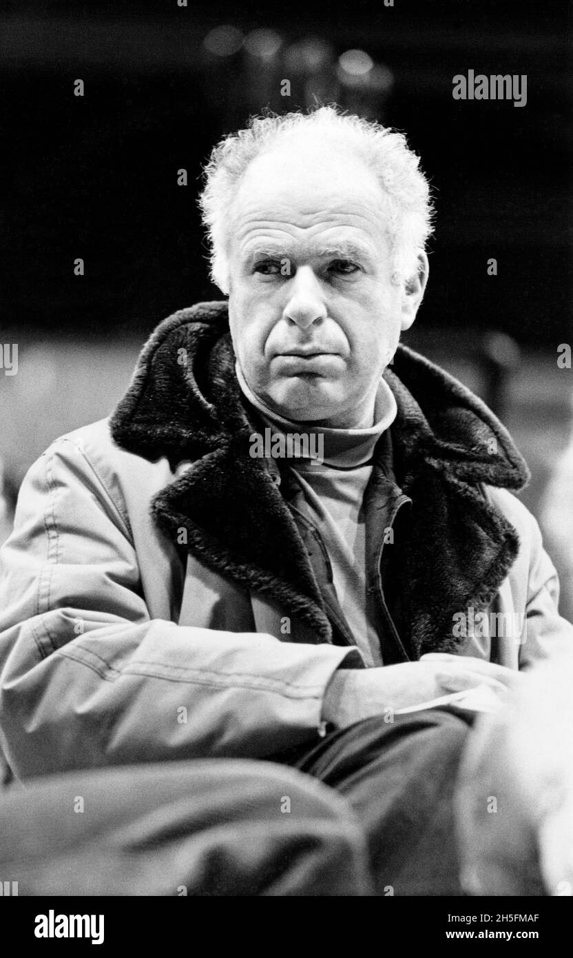Peter Brook, director of THE IK at The Roundhouse, London NW1 01/1976 ...