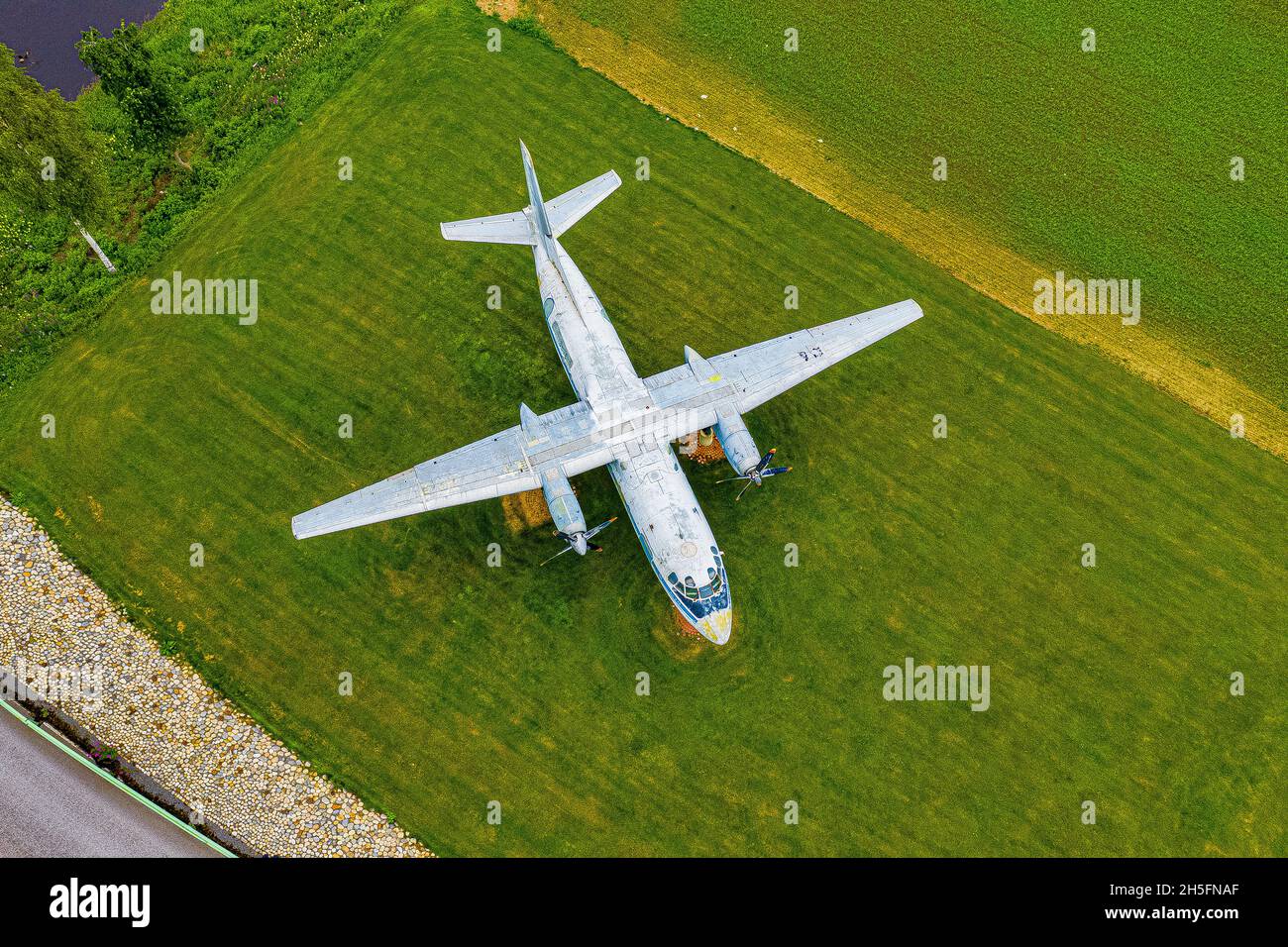 Propellerflugzeug hi-res stock photography and images - Alamy