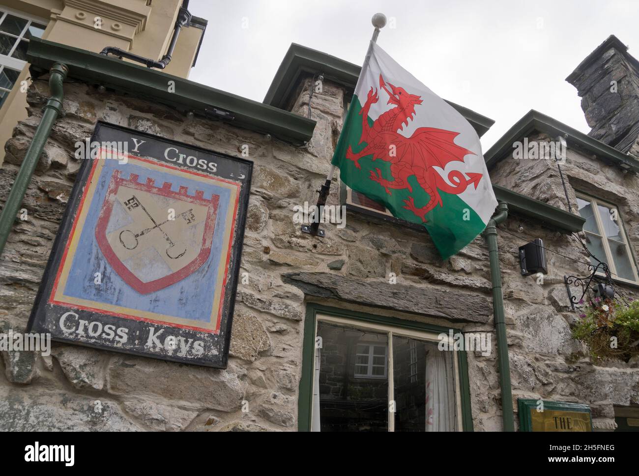 Dolgellau pub hi-res stock photography and images - Alamy