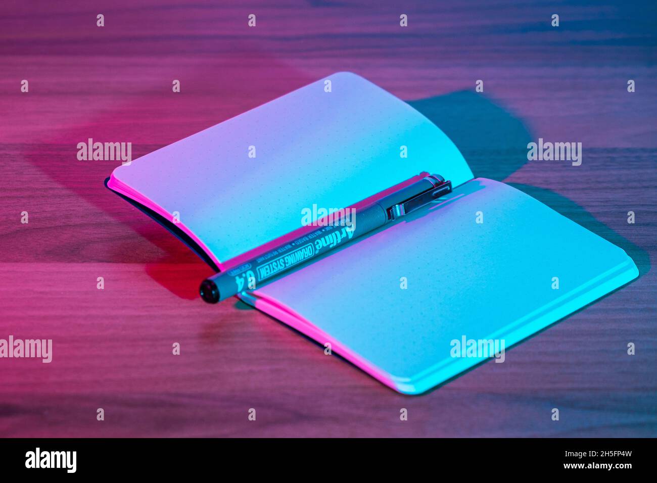 Folder textbook hi-res stock photography and images - Alamy