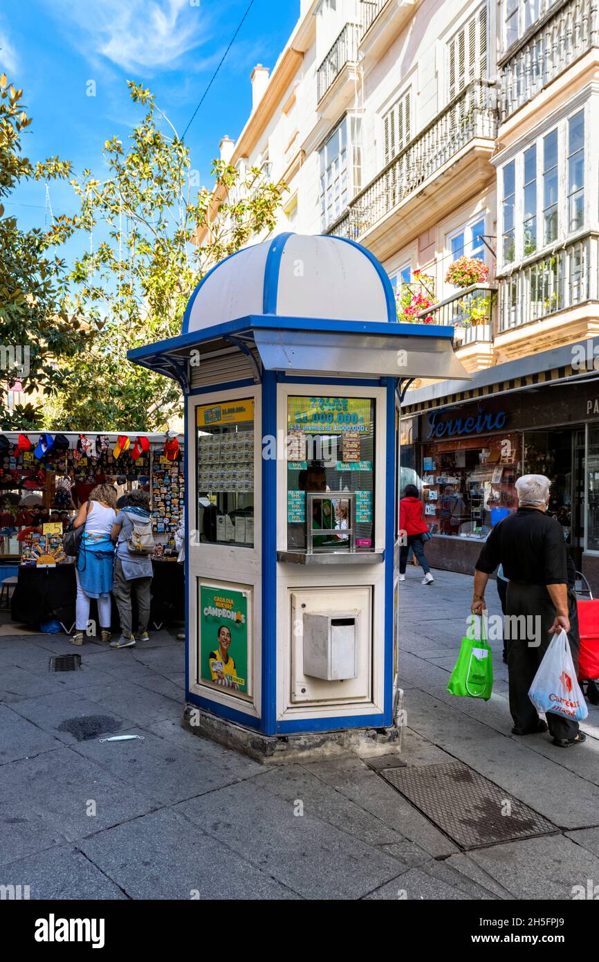 Sightseeing cadiz old town hi-res stock photography and images - Alamy