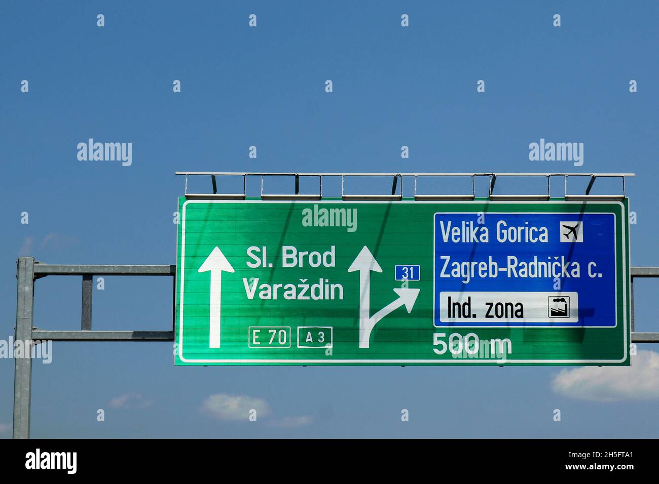 Autobahnschild kroatien hi-res stock photography and images - Alamy