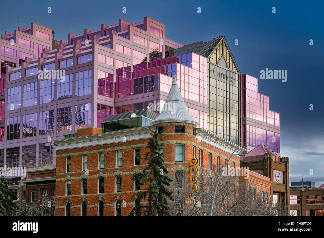 Canada alberta canada edmonton hotel hi-res stock photography and ...