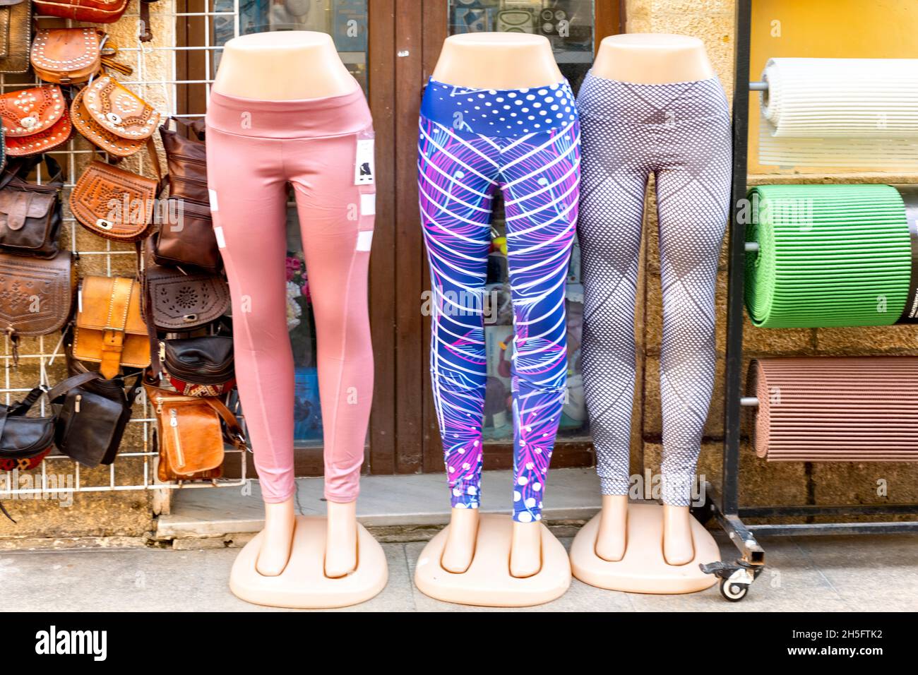 Female leg mannequins hi-res stock photography and images - Alamy
