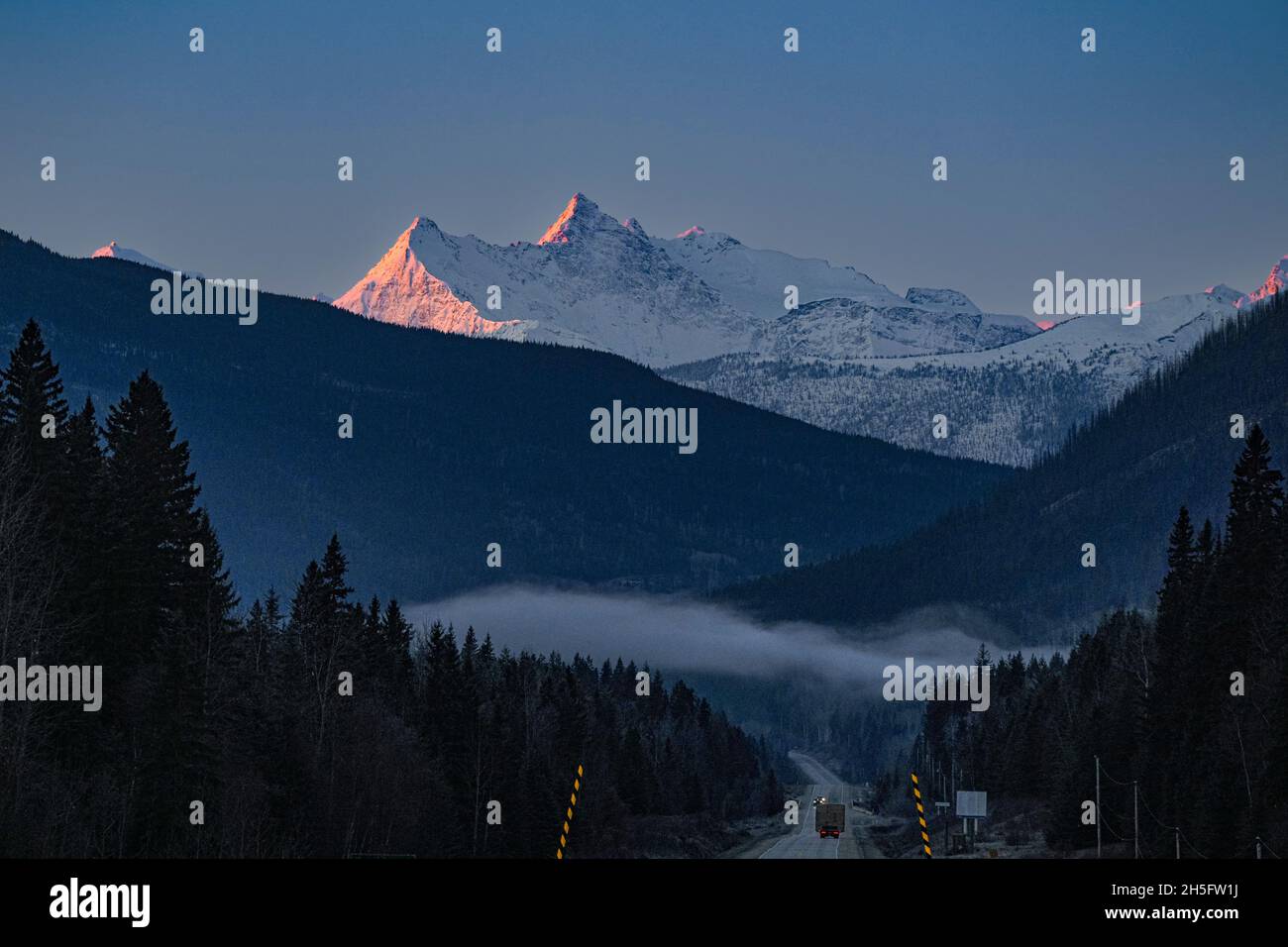 Yellowhead highway hi-res stock photography and images - Alamy
