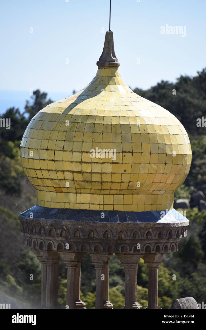 Golden dome of a building on a sunny day Stock Photo - Alamy