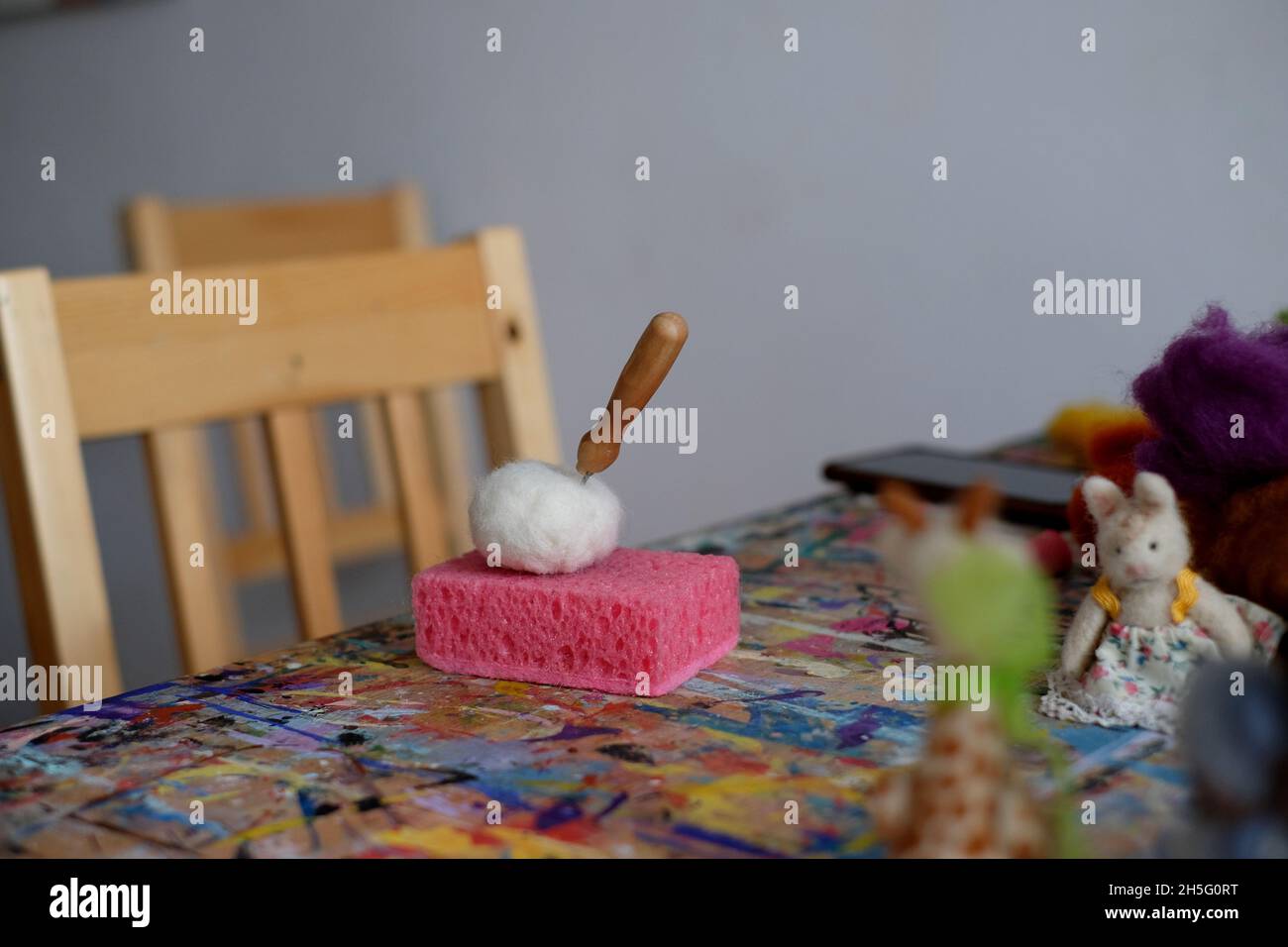 Needle in a felted cube on a pink sponge. Accessories for needle felt ...