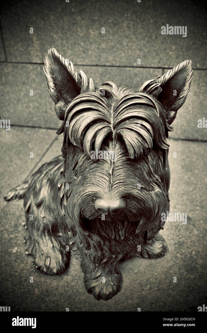Sculpture of Franklin Delano Roosevelts dog Fala at the FDR Memorial in ...