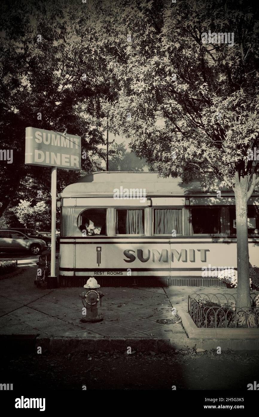Breakfast at the Summit Diner in Summit, New Jersey, USA Stock Photo ...