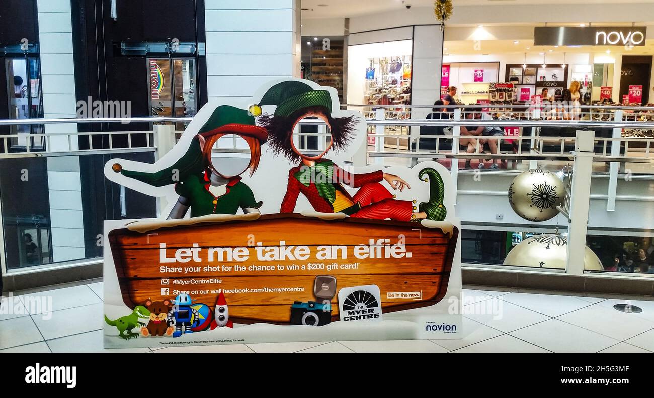 Cartoon elf hi-res stock photography and images - Alamy