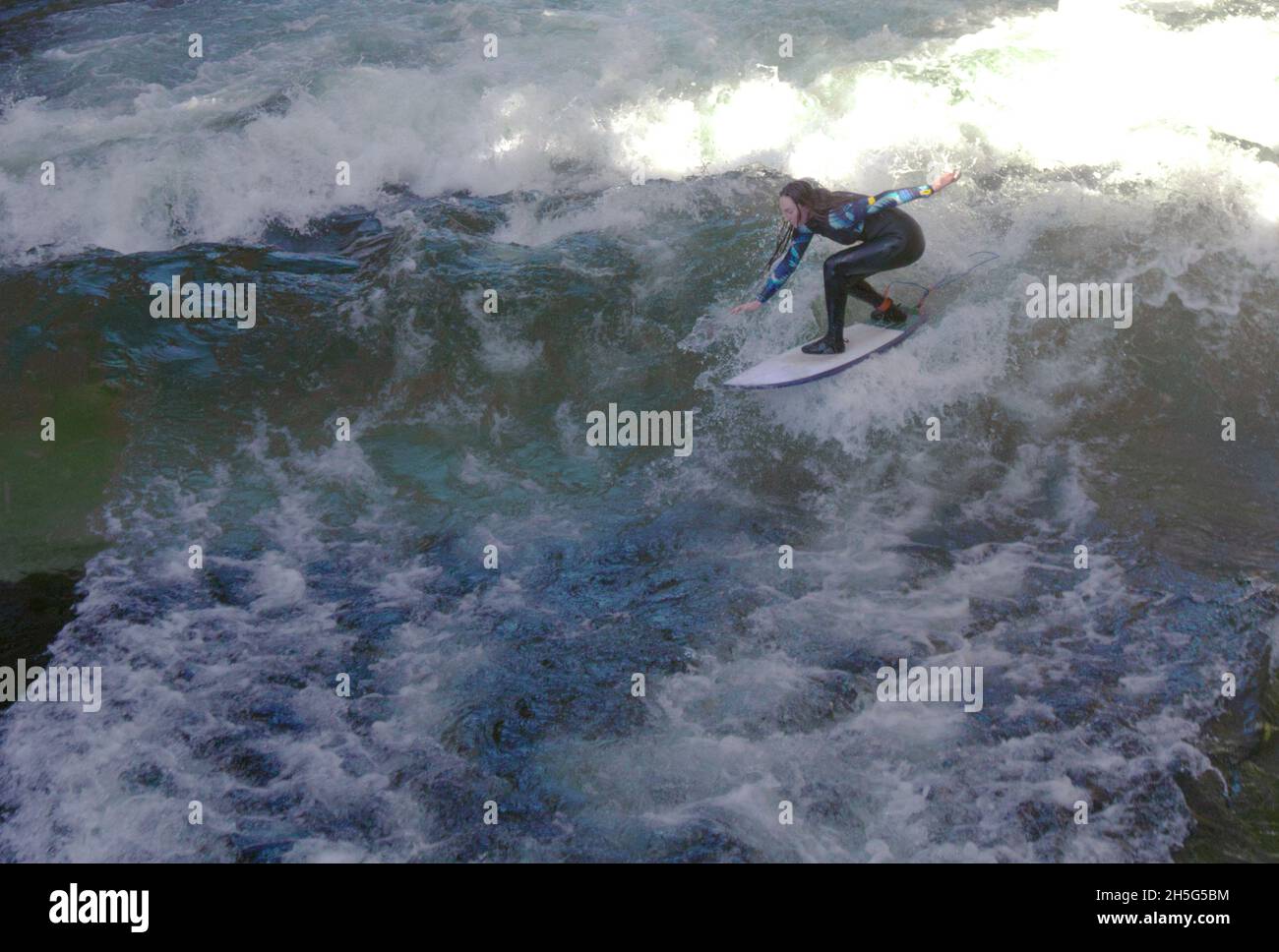 Free wave hi-res stock photography and images - Alamy