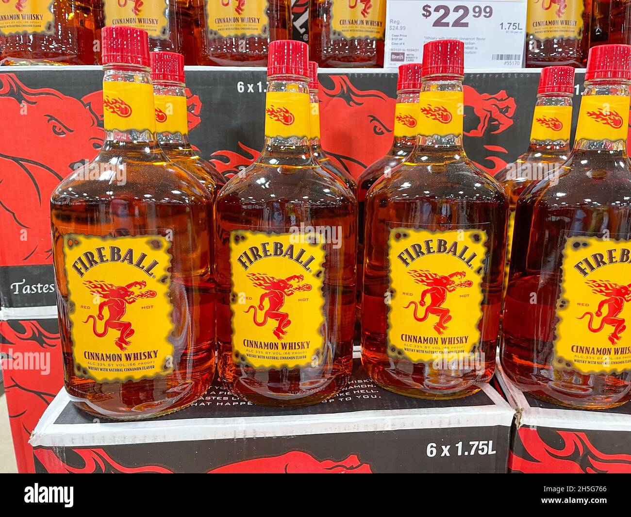 Fireball cinnamon whisky hi-res stock photography and images - Alamy