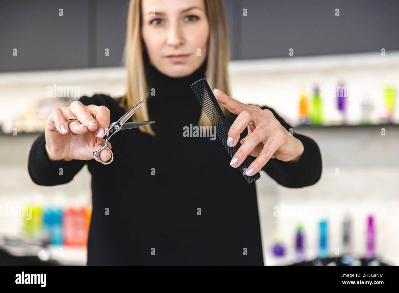 Cosmetic hairstylist stylist hi-res stock photography and images - Alamy