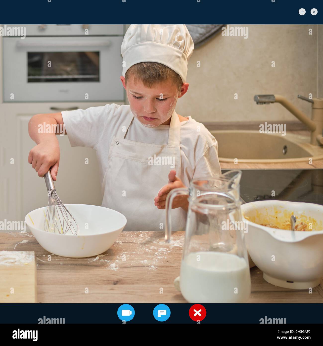 Child with cooking app hi-res stock photography and images - Alamy