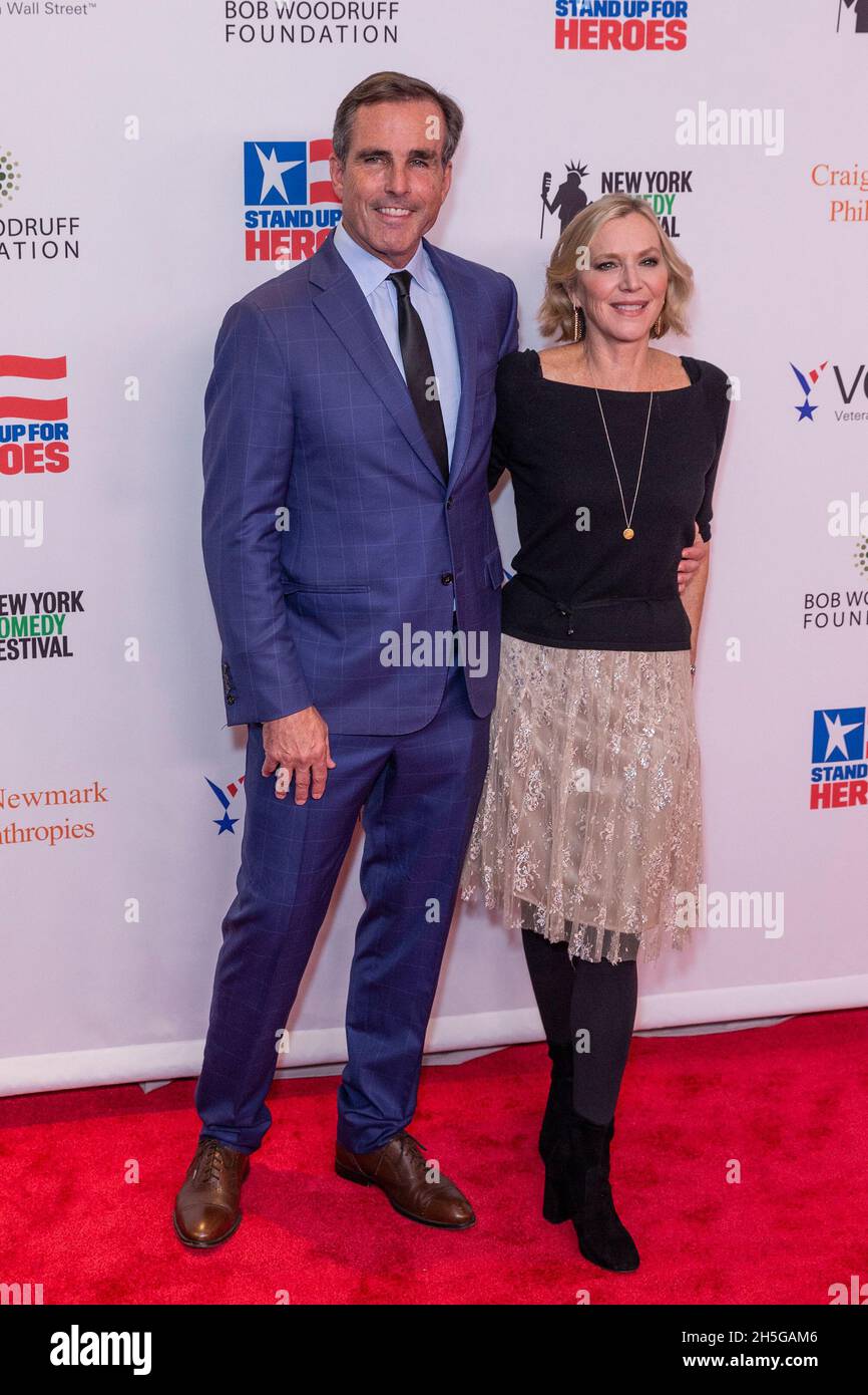 December 31, 2000, New York, New York, United States: Bob Woodruff and ...