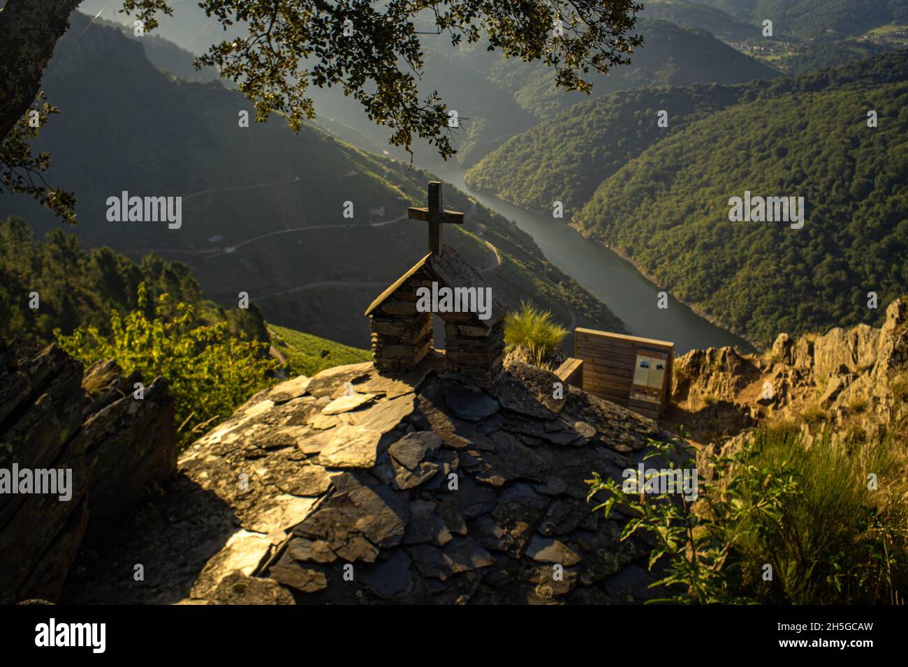The magnificent views of the vineyards of La Ribera Sacra, in Galicia ...