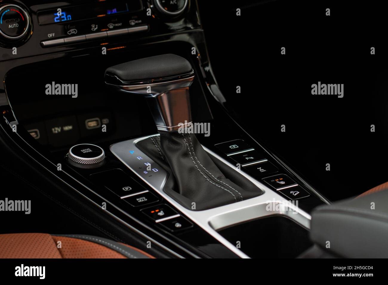 Modern automatic gearbox. Close up of the gearbox transmission handle ...