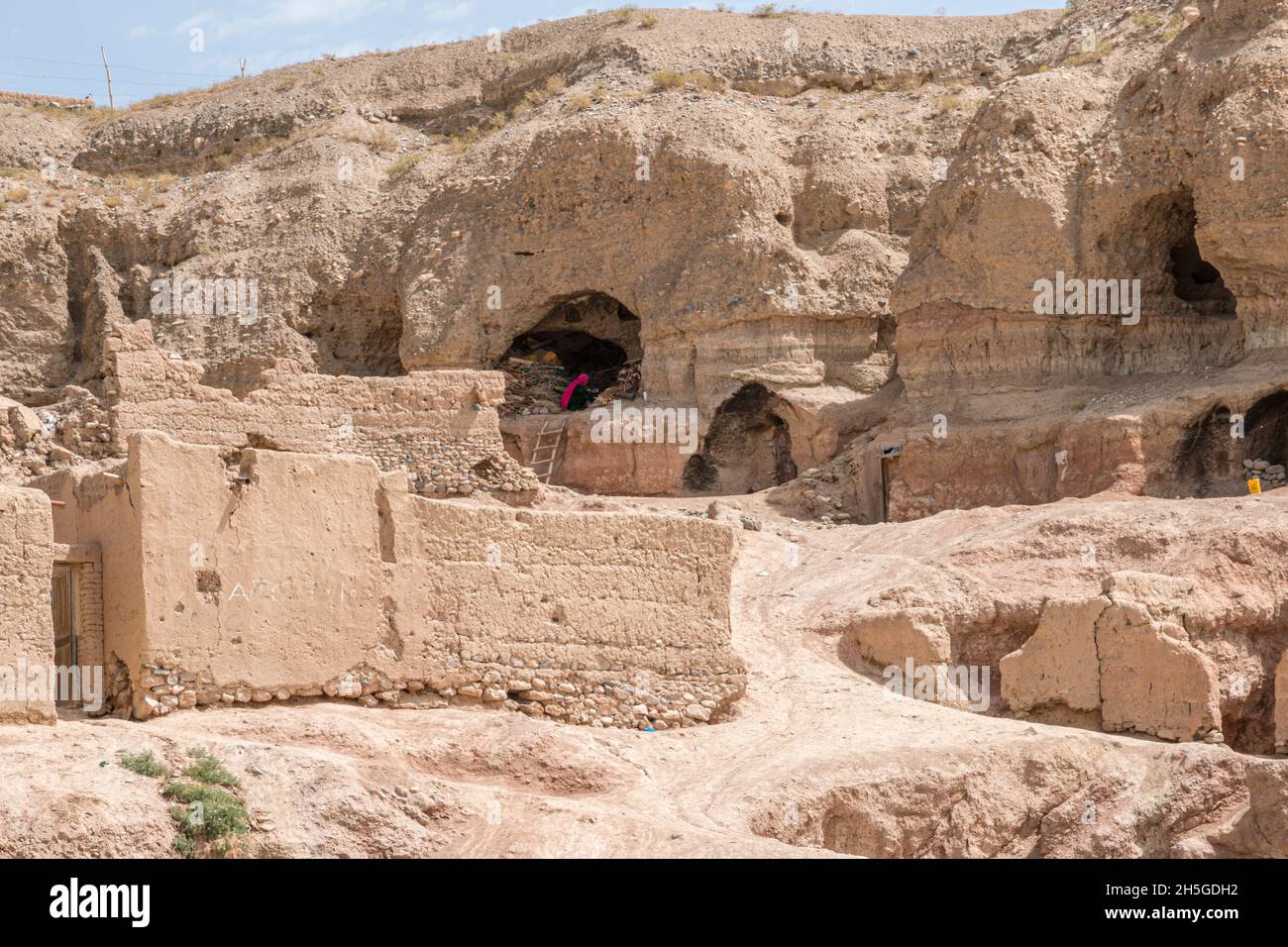 Afghanistans bamiyan buddha hi-res stock photography and images - Alamy