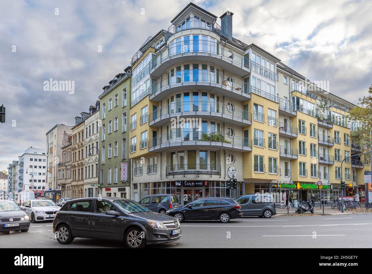 Historical and modern buildings in Cologne autumn weather Stock Photo ...