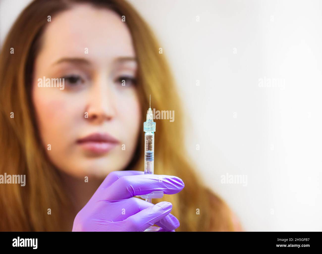 Preparation beauty procedures injection hi-res stock photography and ...