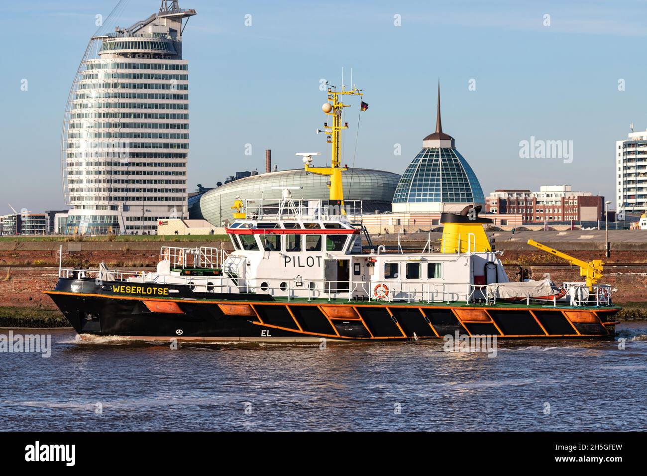 pilot tender WESERLOTSE in the port of Bremerhaven Stock Photo - Alamy