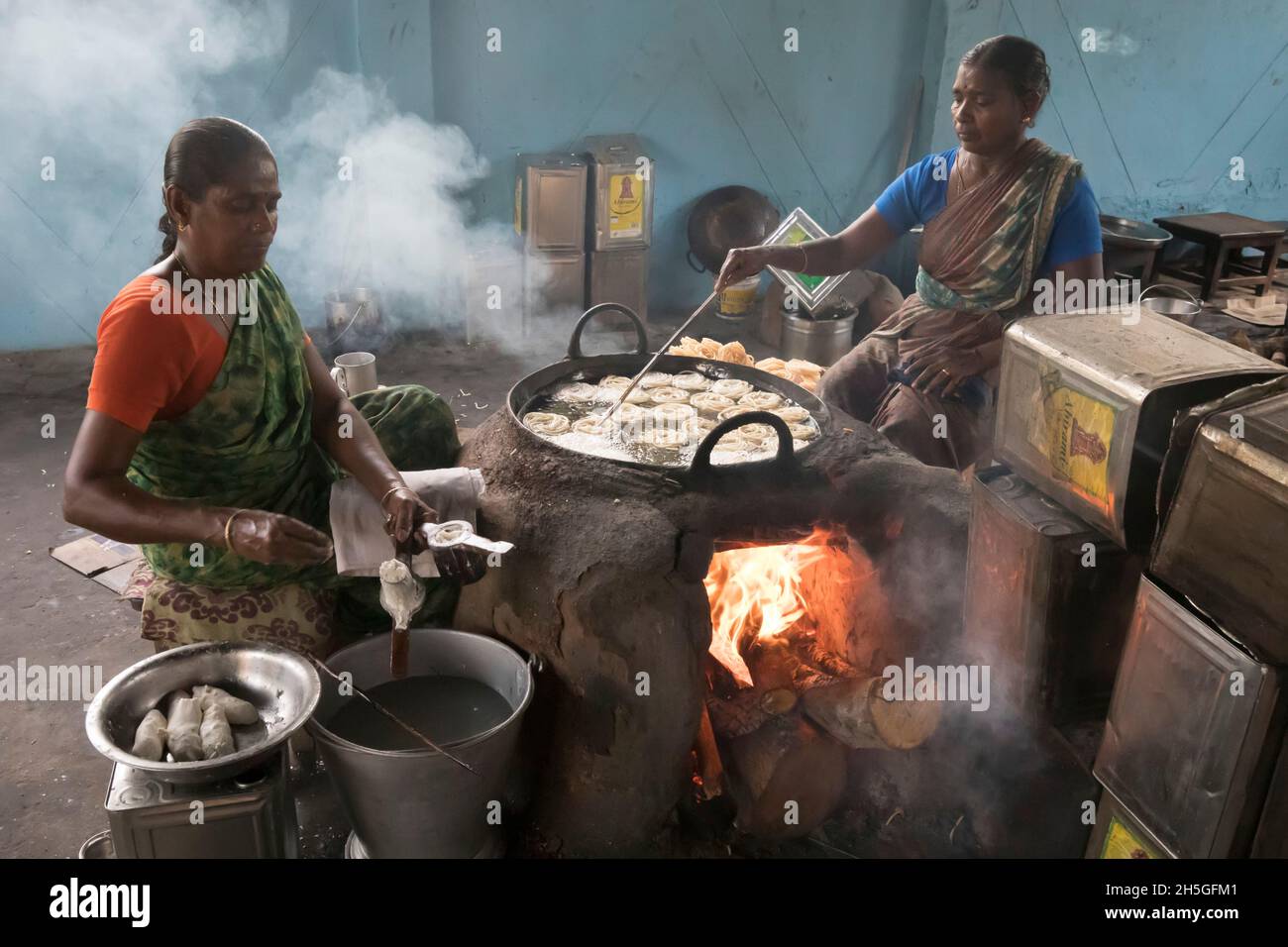Village sweet factory in Chetinad, Tamil Nadu, India; Karaikudi ...