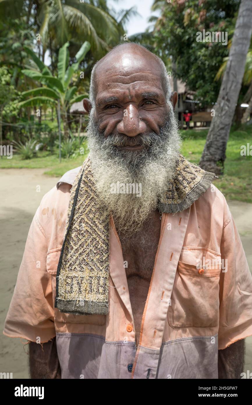 Papua new guinea morobe village hi-res stock photography and images - Alamy