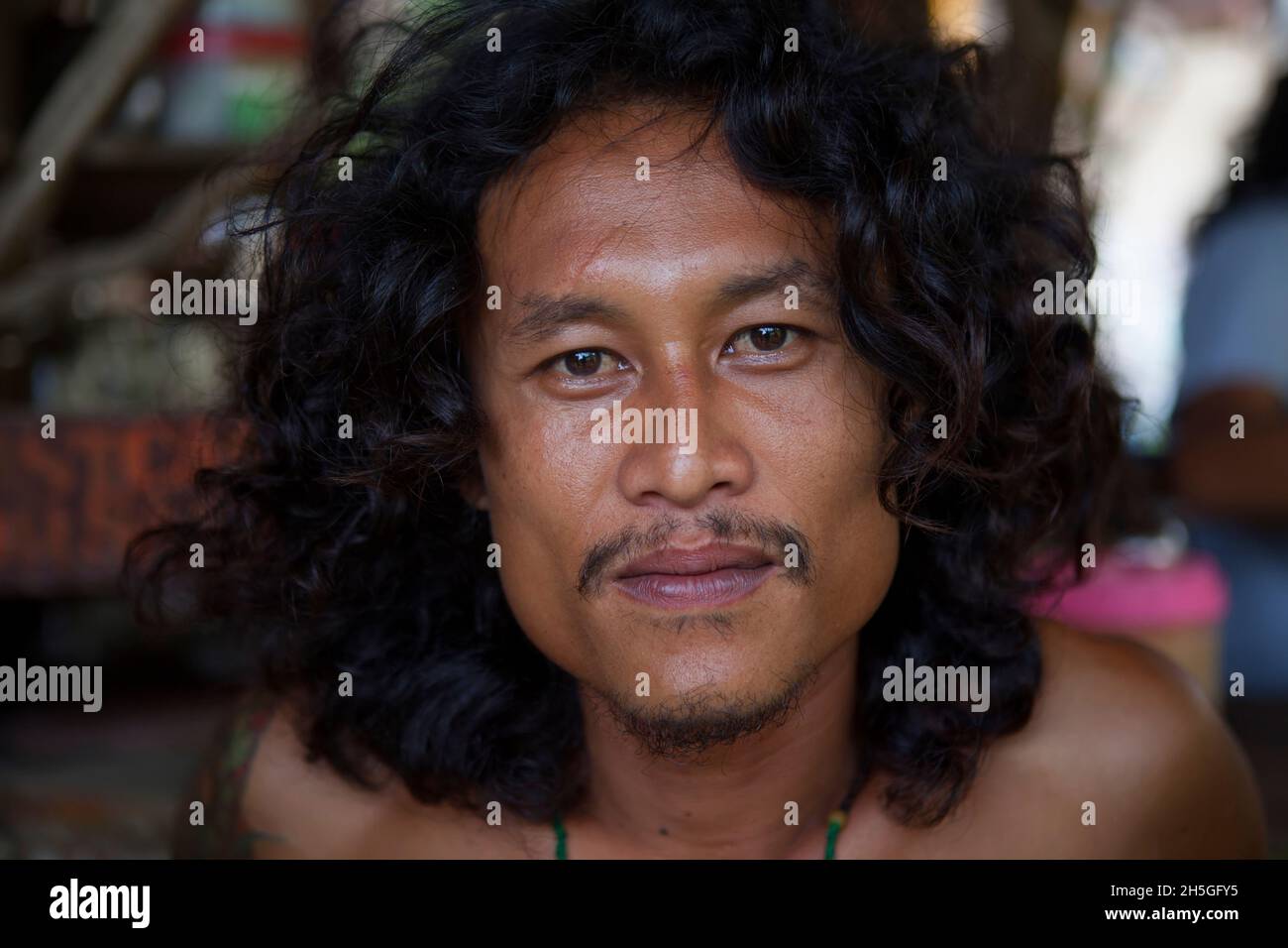 A local Thai man in Railay Stock Photo - Alamy