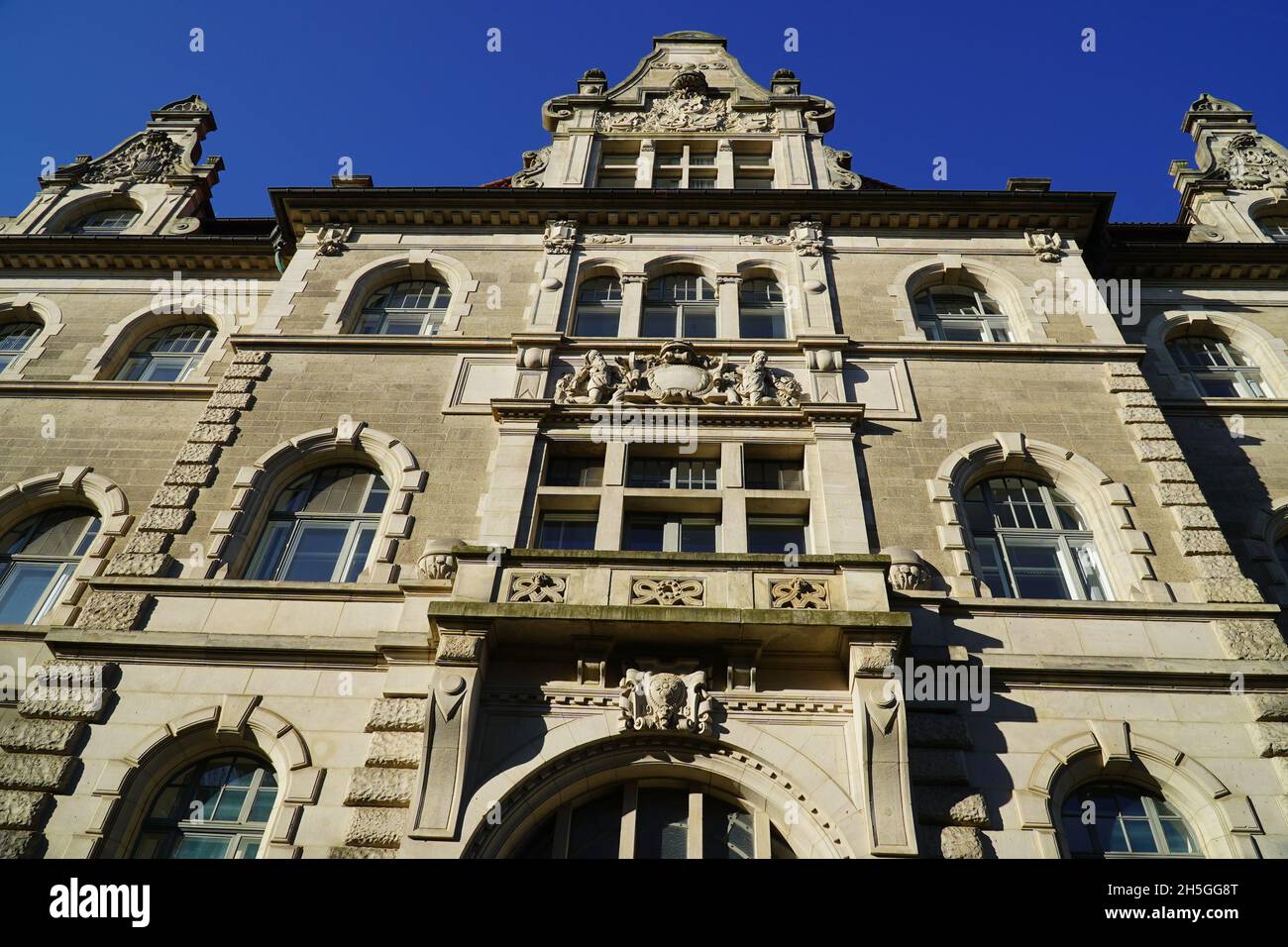 The New Town Hall in Hanover from 1913, sections of the facade, south ...