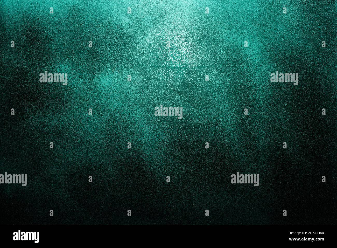 Dark green detailed wall surface with light spot grunge old texture ...