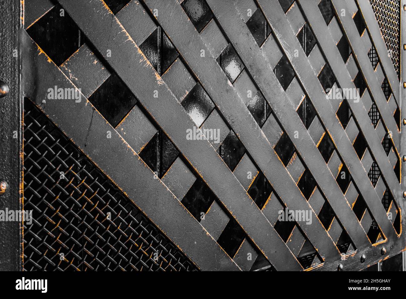 Old iron lattice hi-res stock photography and images - Alamy