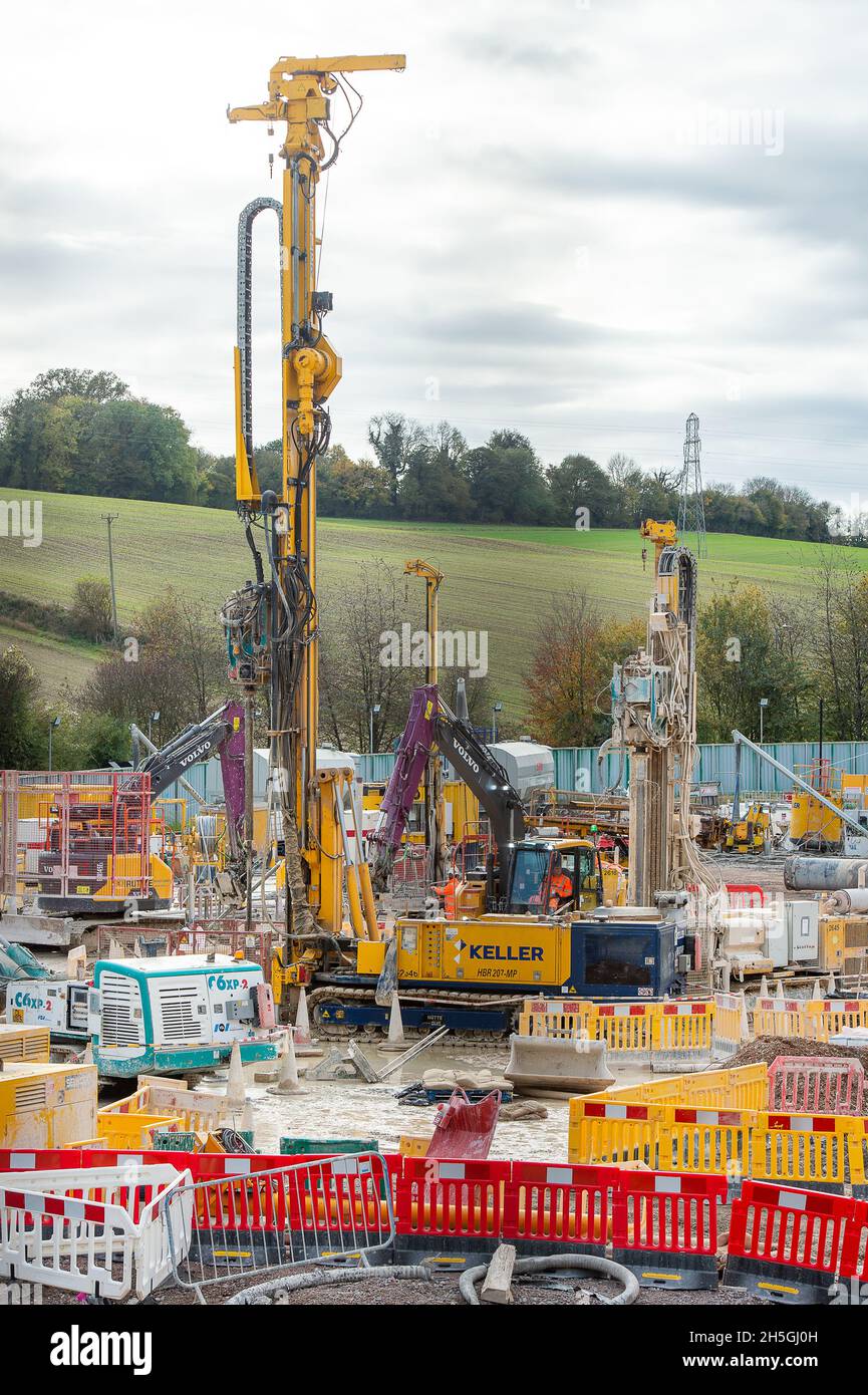 Amersham, Buckinghamshire, UK. 9th November, 2021. Construction work was continuing today at the ...