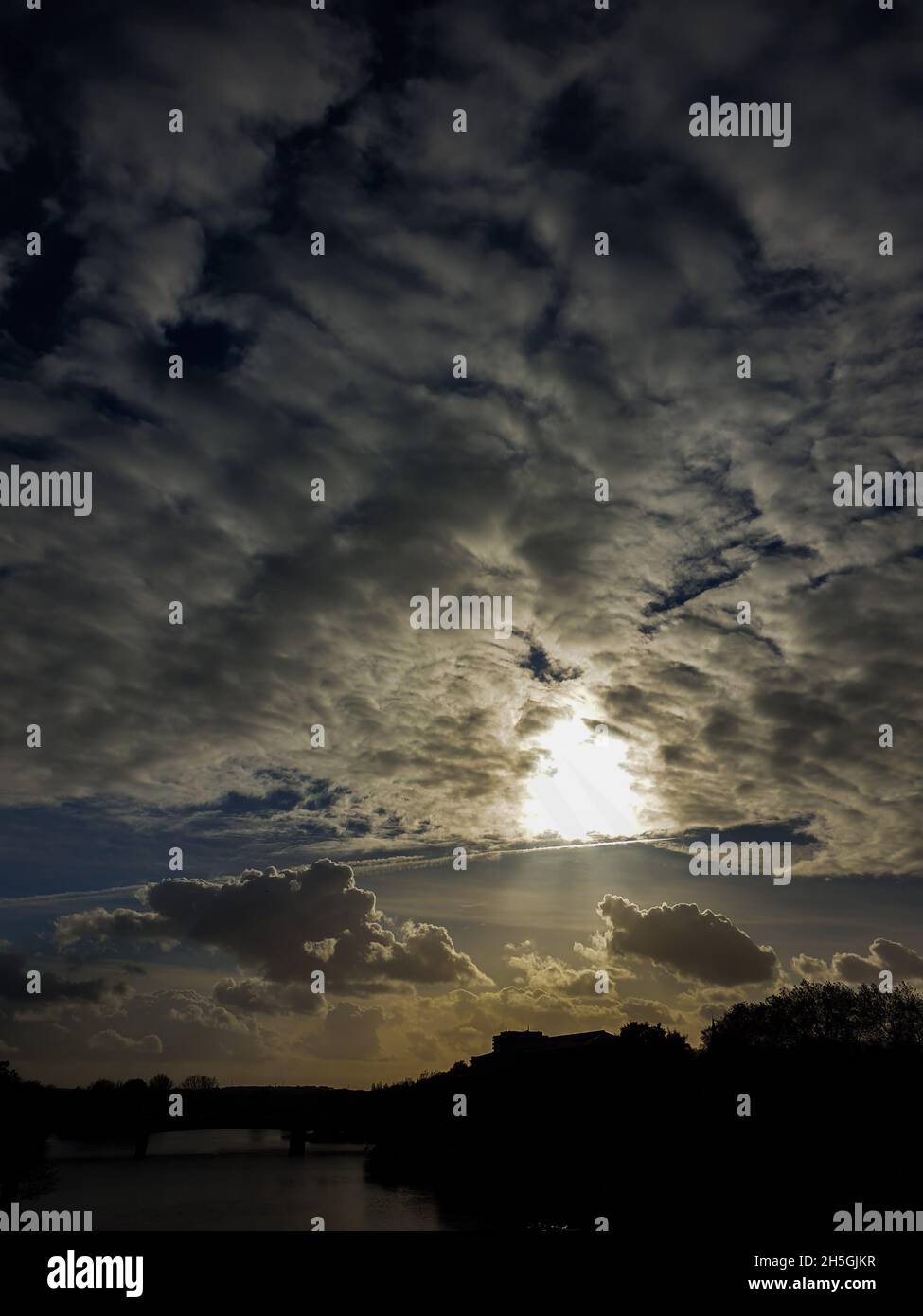 Aussichtsplattform bei sonnenuntergang hi-res stock photography and ...