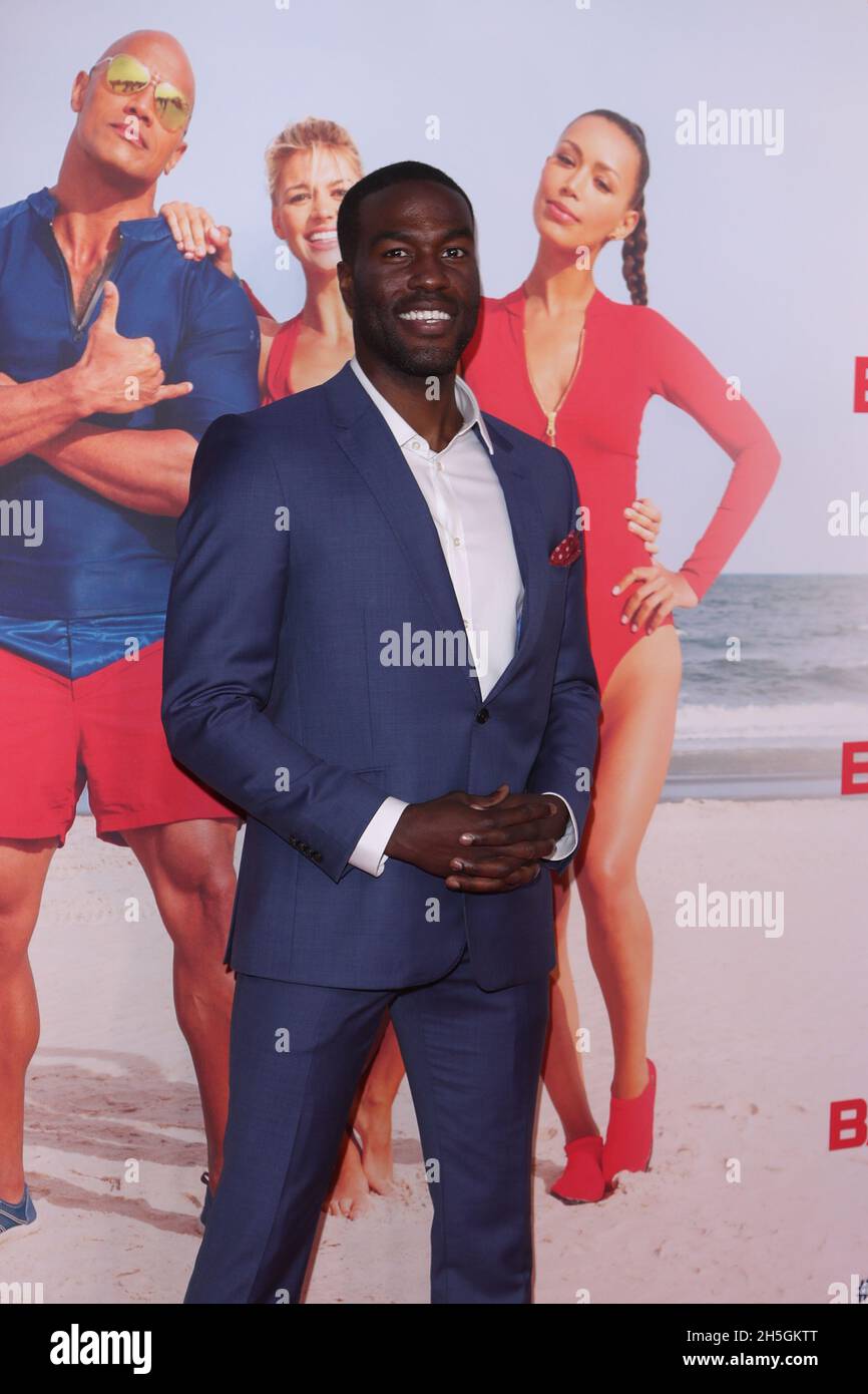 Alexandradaddario hi-res stock photography and images - Alamy