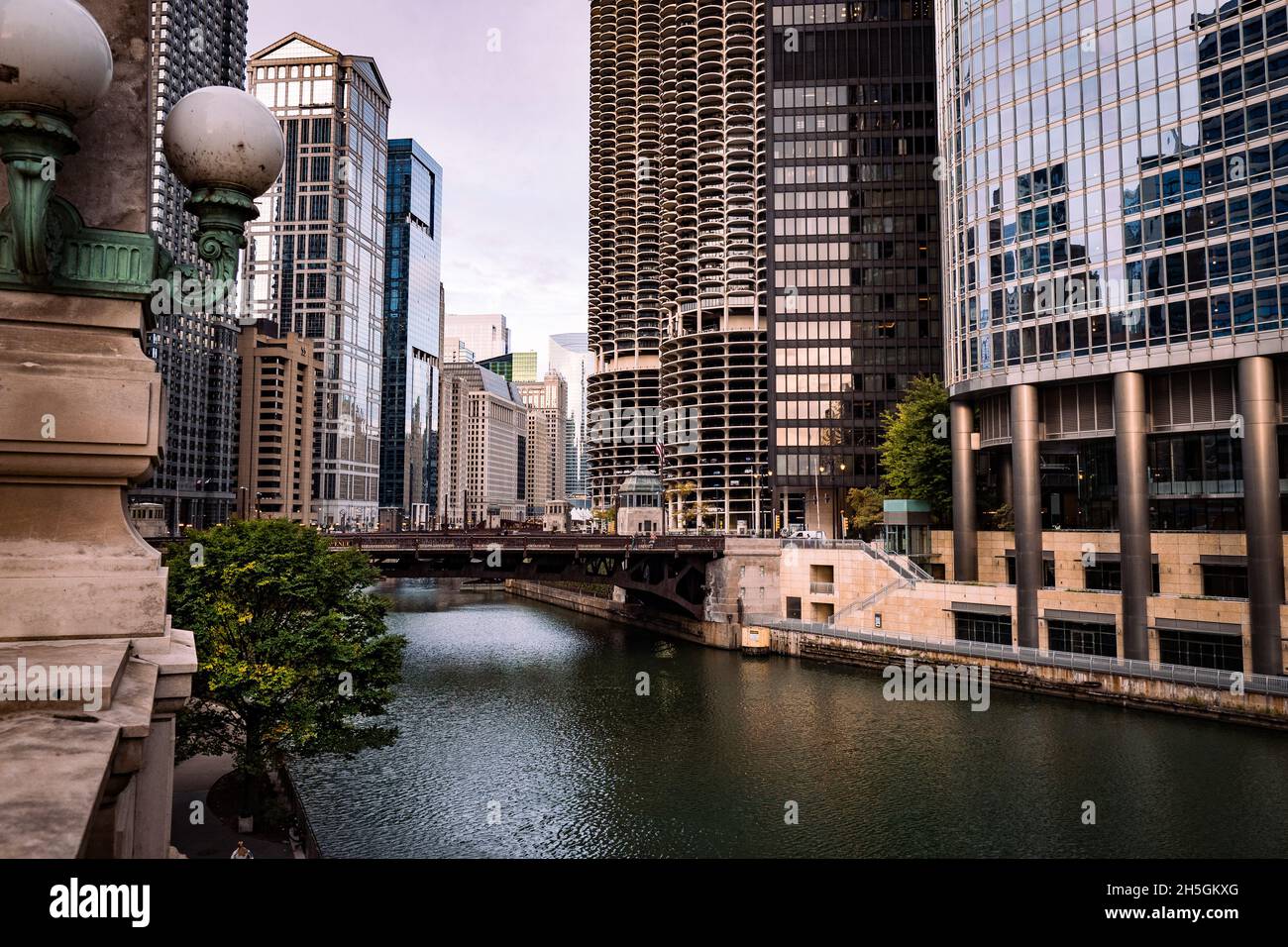 Downtown chicago main street hi-res stock photography and images - Alamy