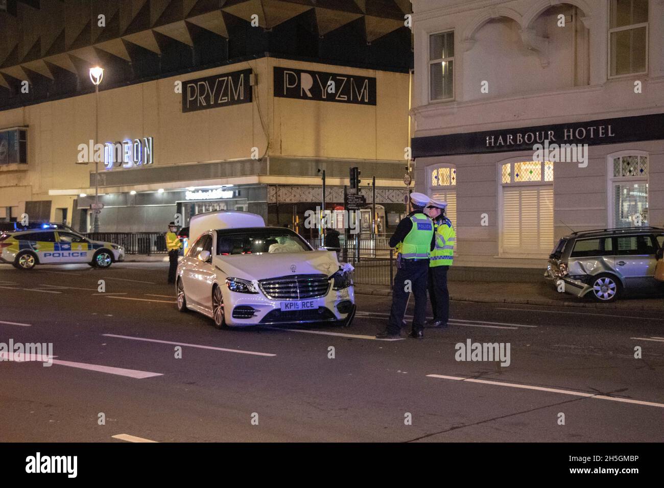 Brighton,Uk, 09/11/2021, Two car RTC Brighton Seafront Kings Road ...