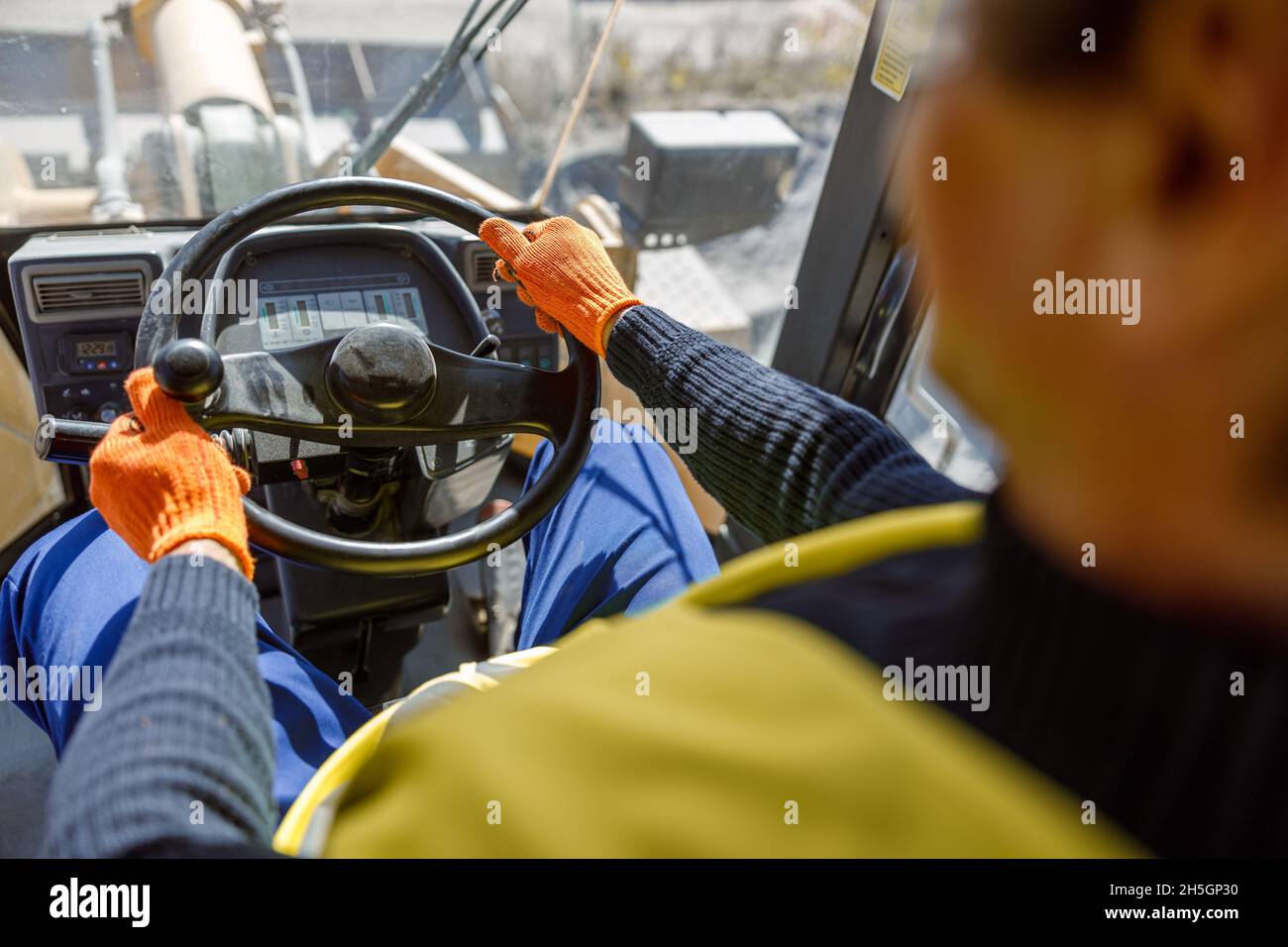 Car factory worker hi-res stock photography and images - Alamy