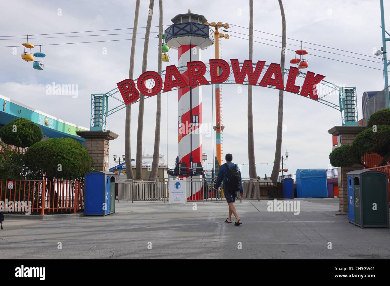 Day out santa cruz hi-res stock photography and images - Alamy