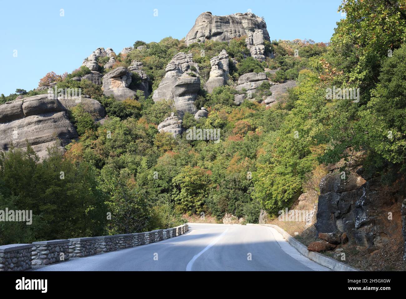 Meteora rock formations hi-res stock photography and images - Alamy