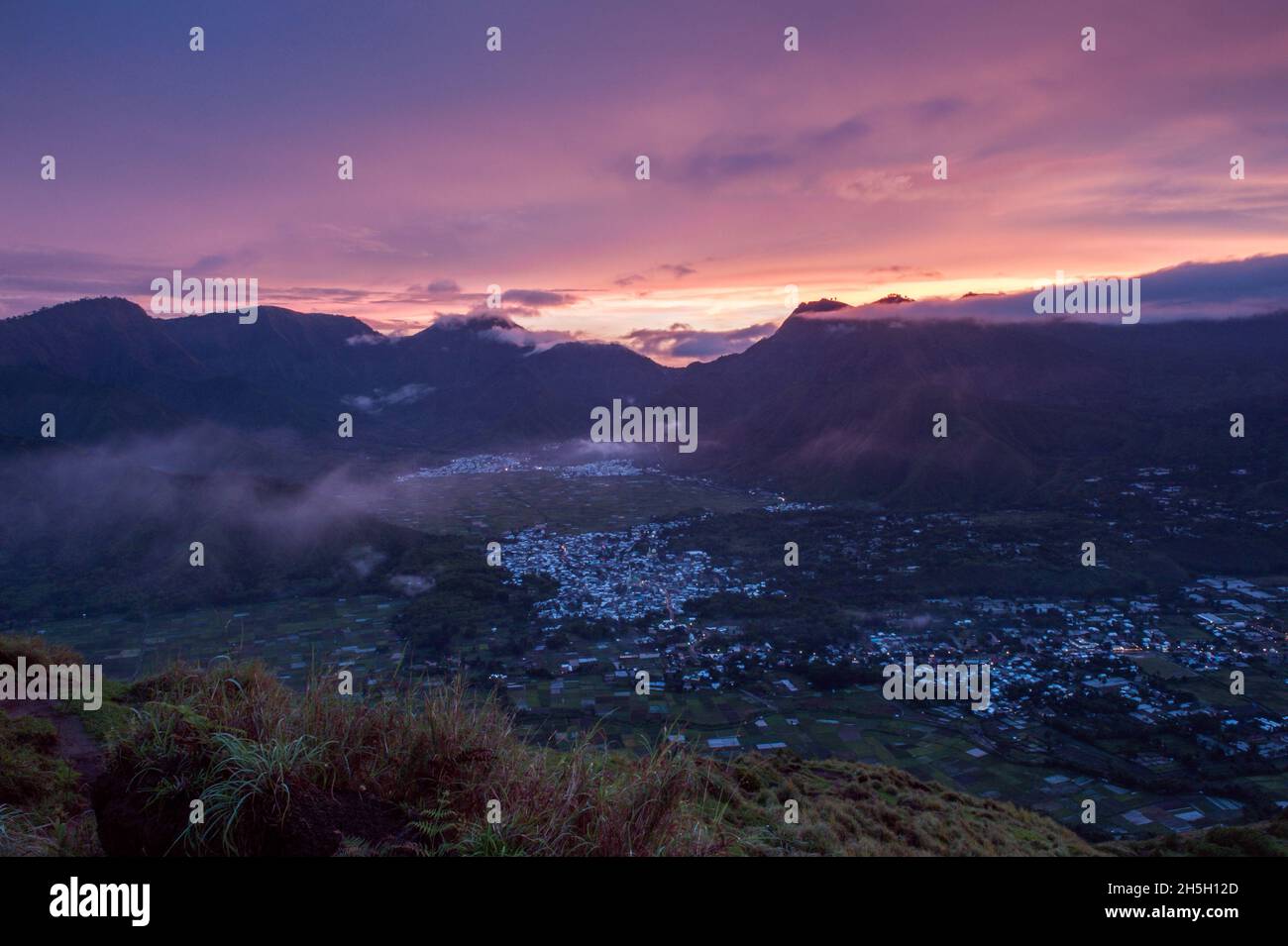 Sunset at bukit pergasingan ,sembalun,lombok,Indonesia Stock Photo - Alamy