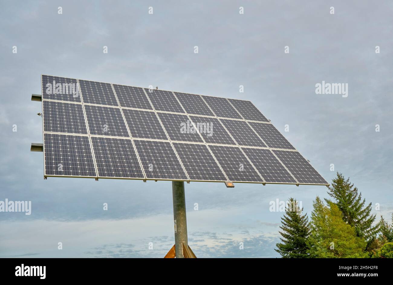 Single solar panel hi-res stock photography and images - Alamy