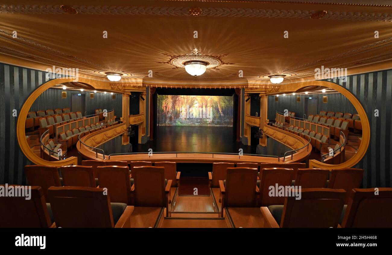 Meiningen, Germany. 03rd Nov, 2021. The stage set "Palm Forest" from ...