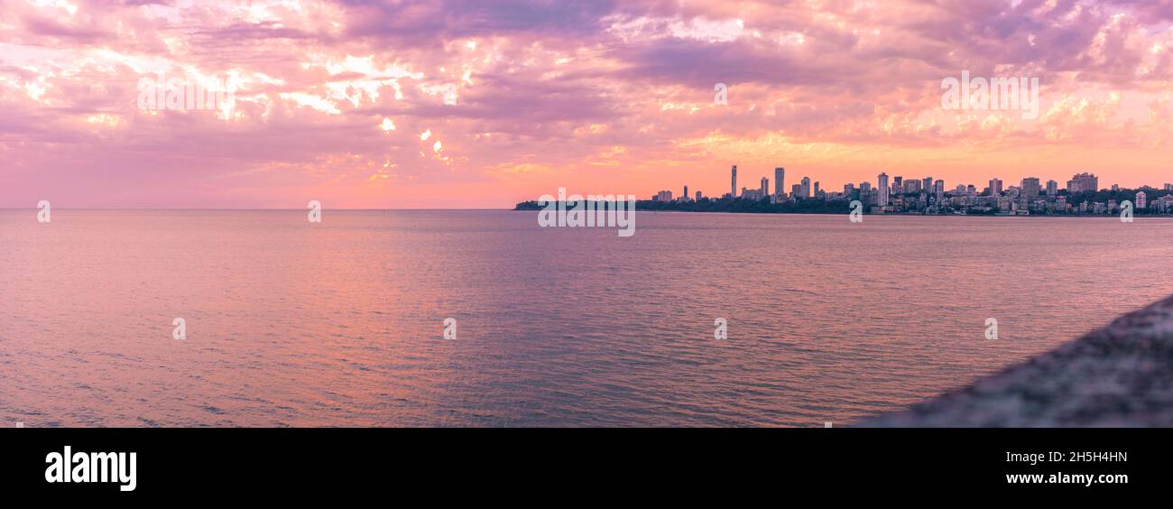 Sunset at Marinedrive - Mumbai Stock Photo - Alamy